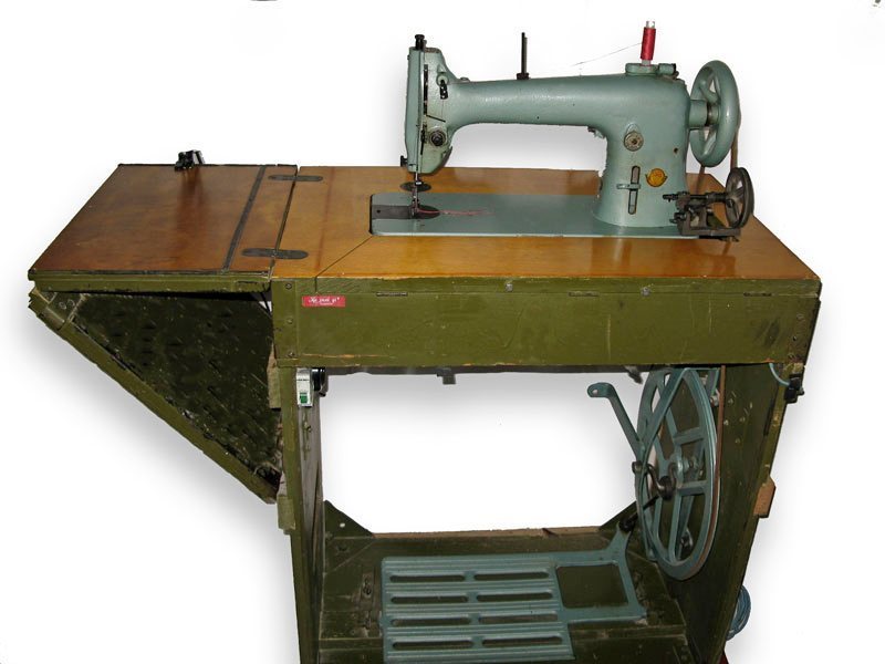 Military field sewing machine | IZI Travel